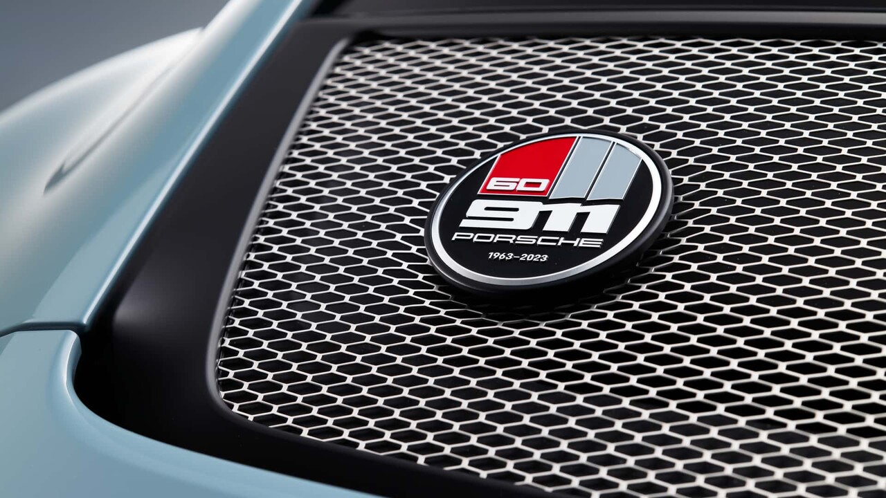 포르쉐 911 60주년 기념 에디션 '911 S/T 공개