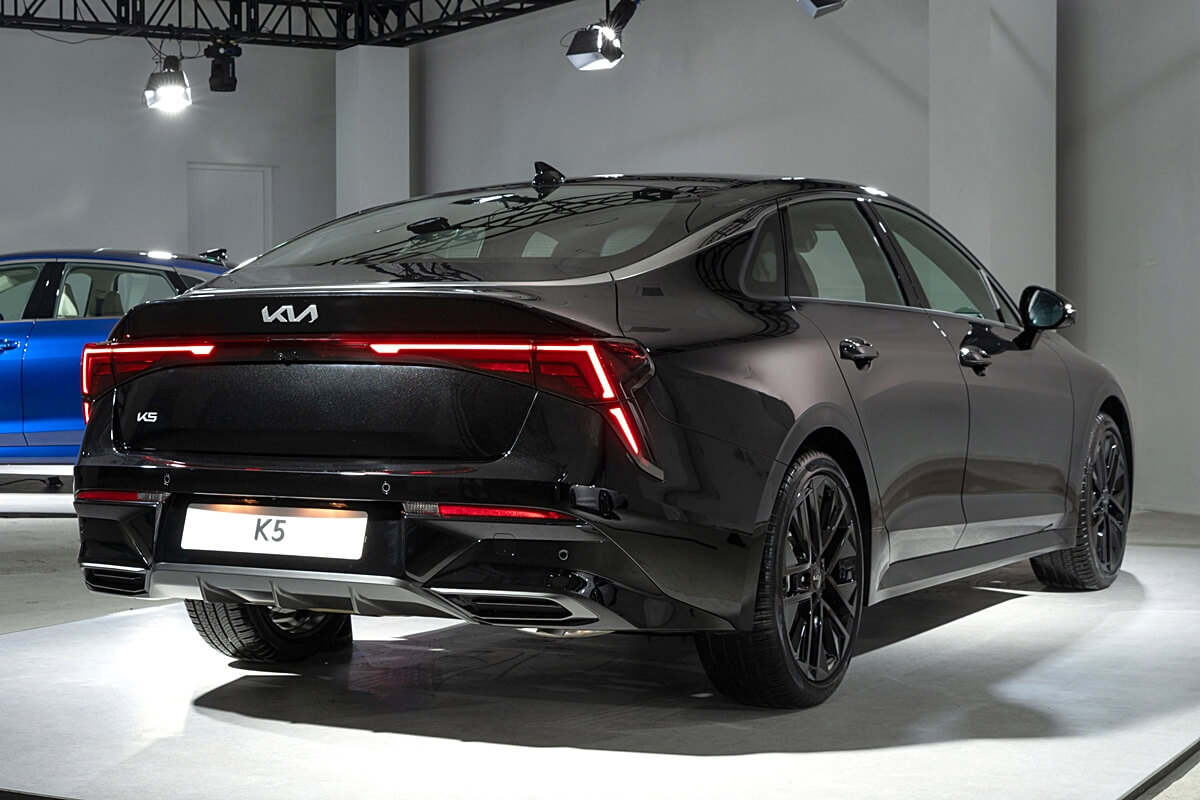 "벌써 6000대 팔렸다" 4년 만에 부분변경 '더 뉴 K5' 출시