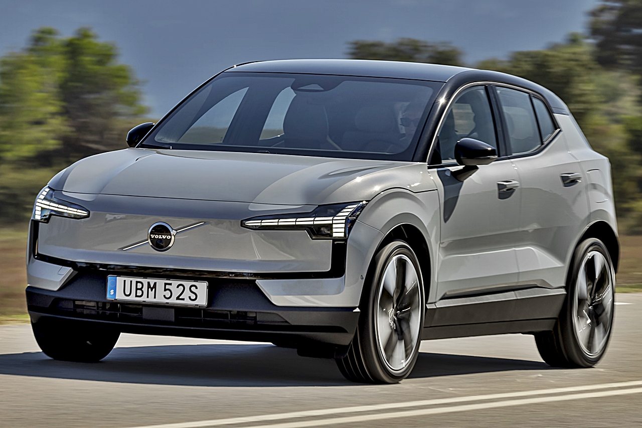 출시 전부터 대박 조짐 보이는 볼보 'EX30', 12월의 車