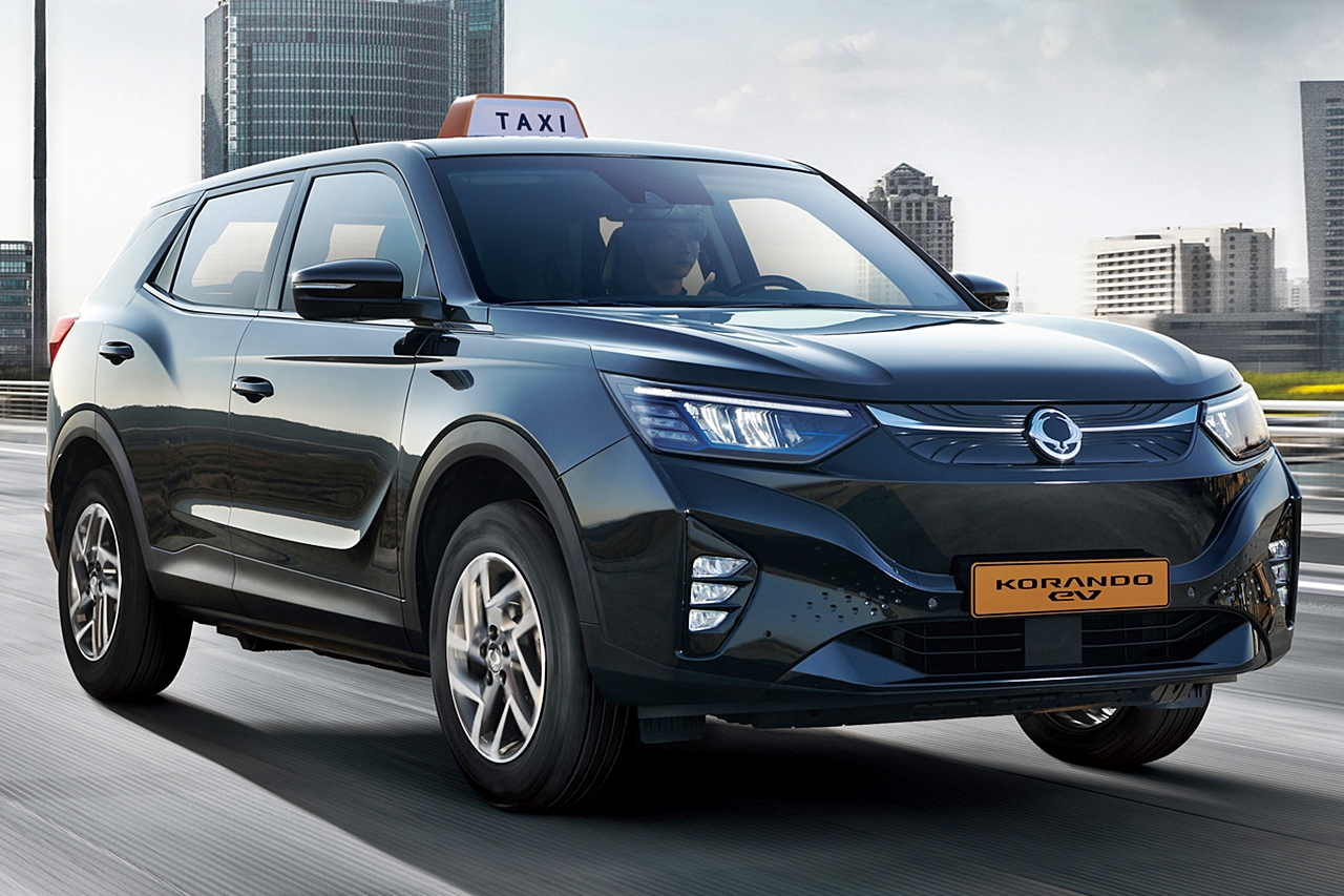 "실구매 2000만원대"…403km 주행하는 '코란도 EV 택시' 사전계약