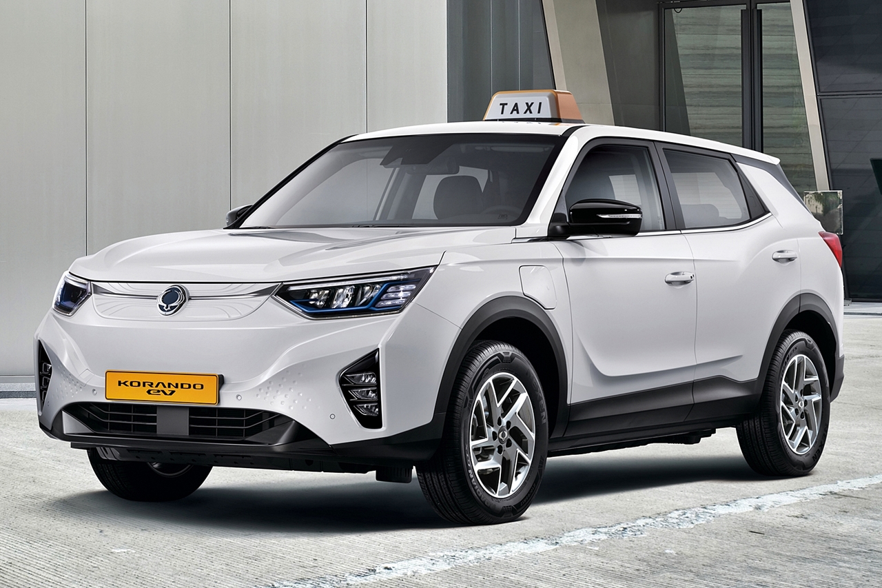 "실구매 2000만원대"…403km 주행하는 '코란도 EV 택시' 사전계약