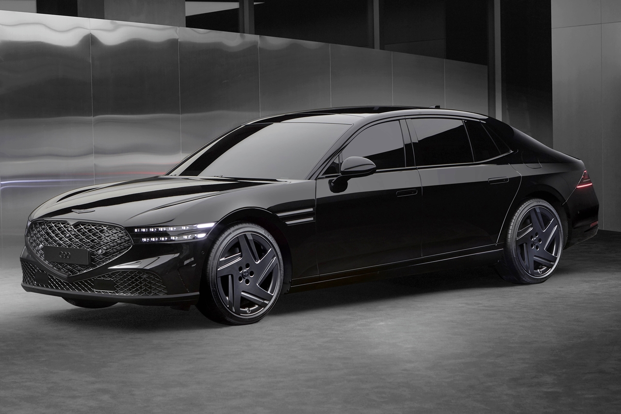 "압도적 카리스마" 올블랙 차려입은 제네시스 'G90 블랙' 출시