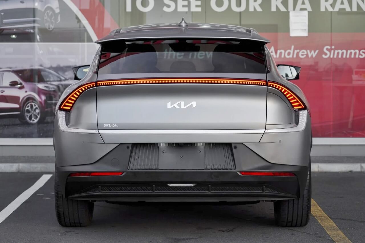 "폭스바겐 ID.5 눌렀다" 기아 'EV6' 독일 전기차 비교 평가서 호평