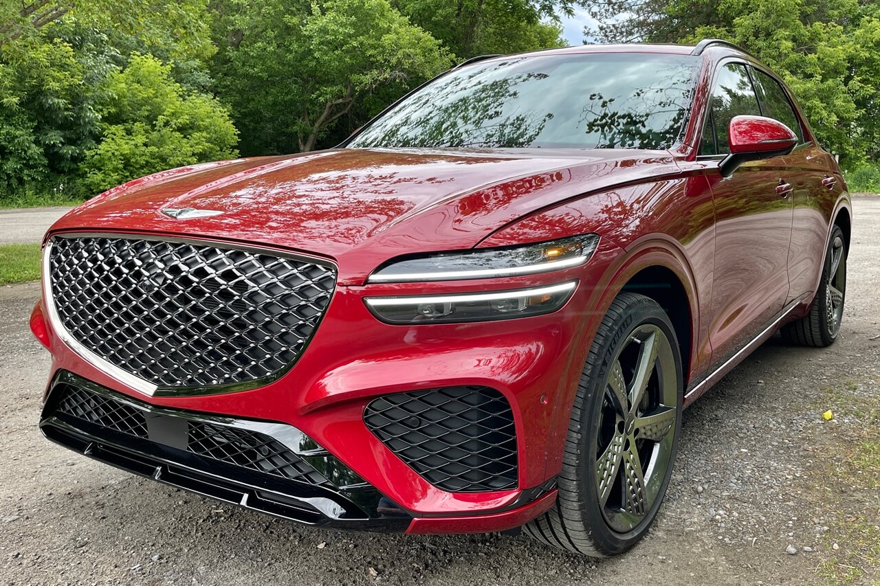 제네시스 GV70, 강화된 美 IIHS 충돌평가서 '최고 안전한 차' 등극