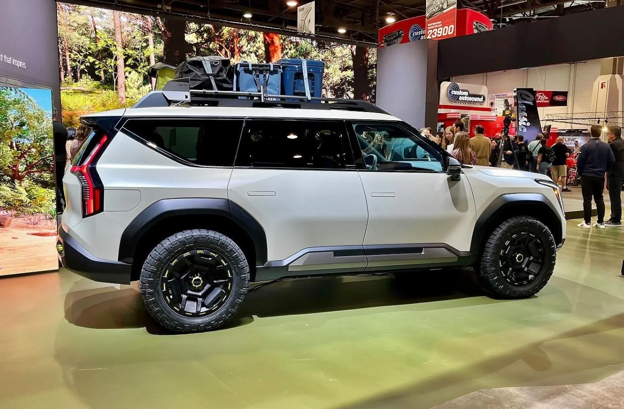 '아웃도어 라이프'에 최적화된 기아 콘셉트카, 'EV9 어드벤처·PV5 위켄더' 공개