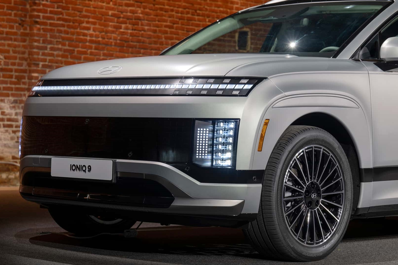 “1회 충전에 532km 달린다”…대형 전기 SUV ‘아이오닉9’ 최초 공개