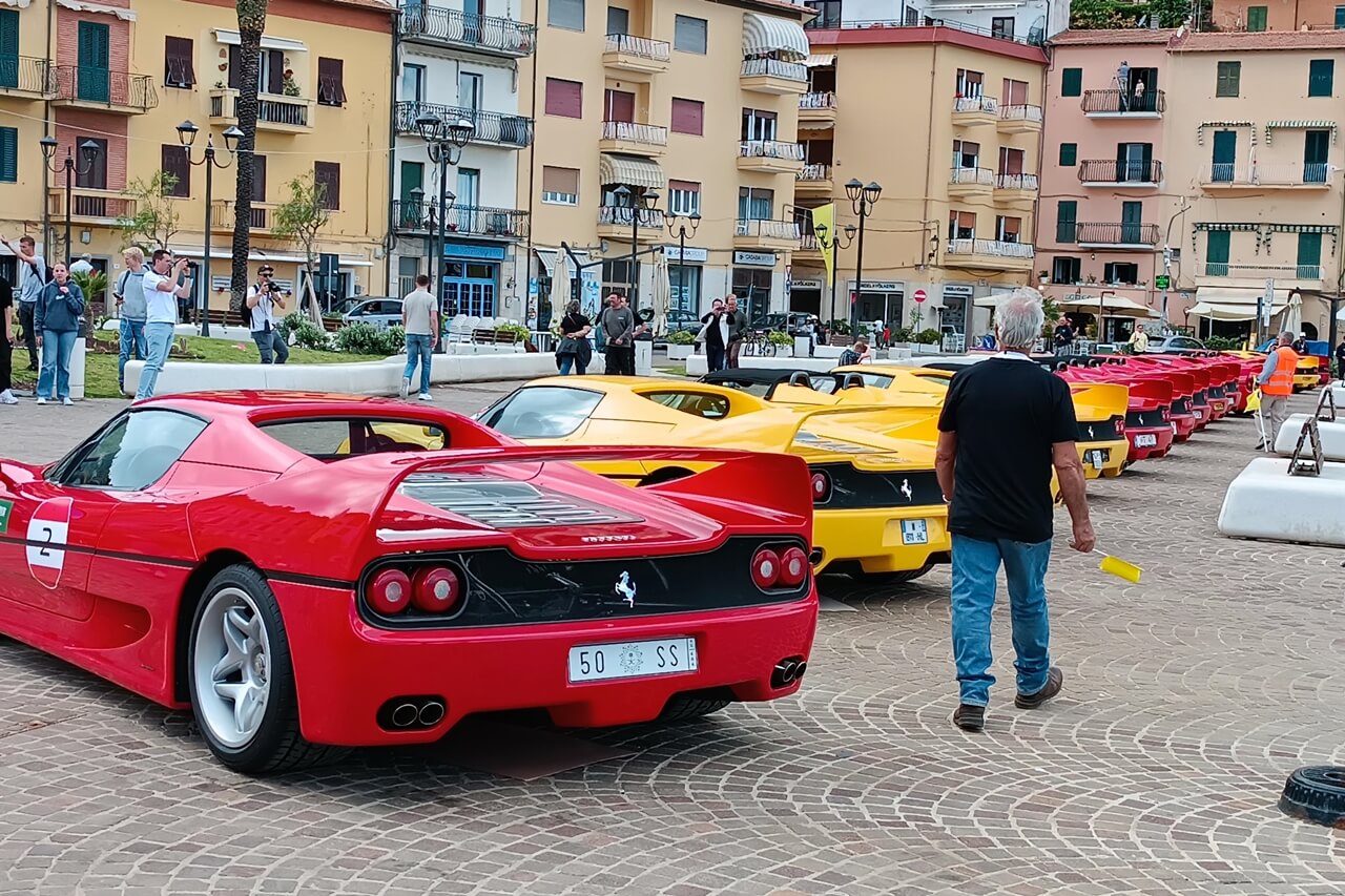 페라리, V12 슈퍼카 F50 출시 30주년 기념하는 ‘F50 레거시 투어 2025’ 개최