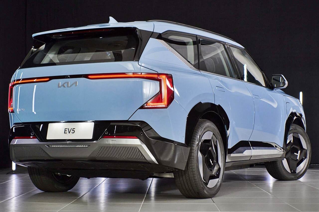 기아, 패밀리 전기 SUV 'EV5' 공개…하반기 출시 예정