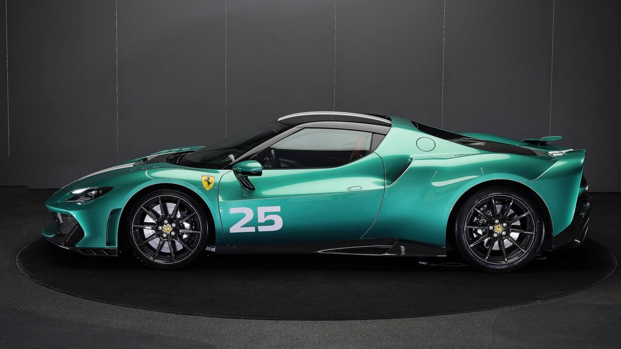 “880마력·제로백 2.8초”…페라리, 새로운 스페셜 시리즈 ‘296 스페치알레’ 국내 출시