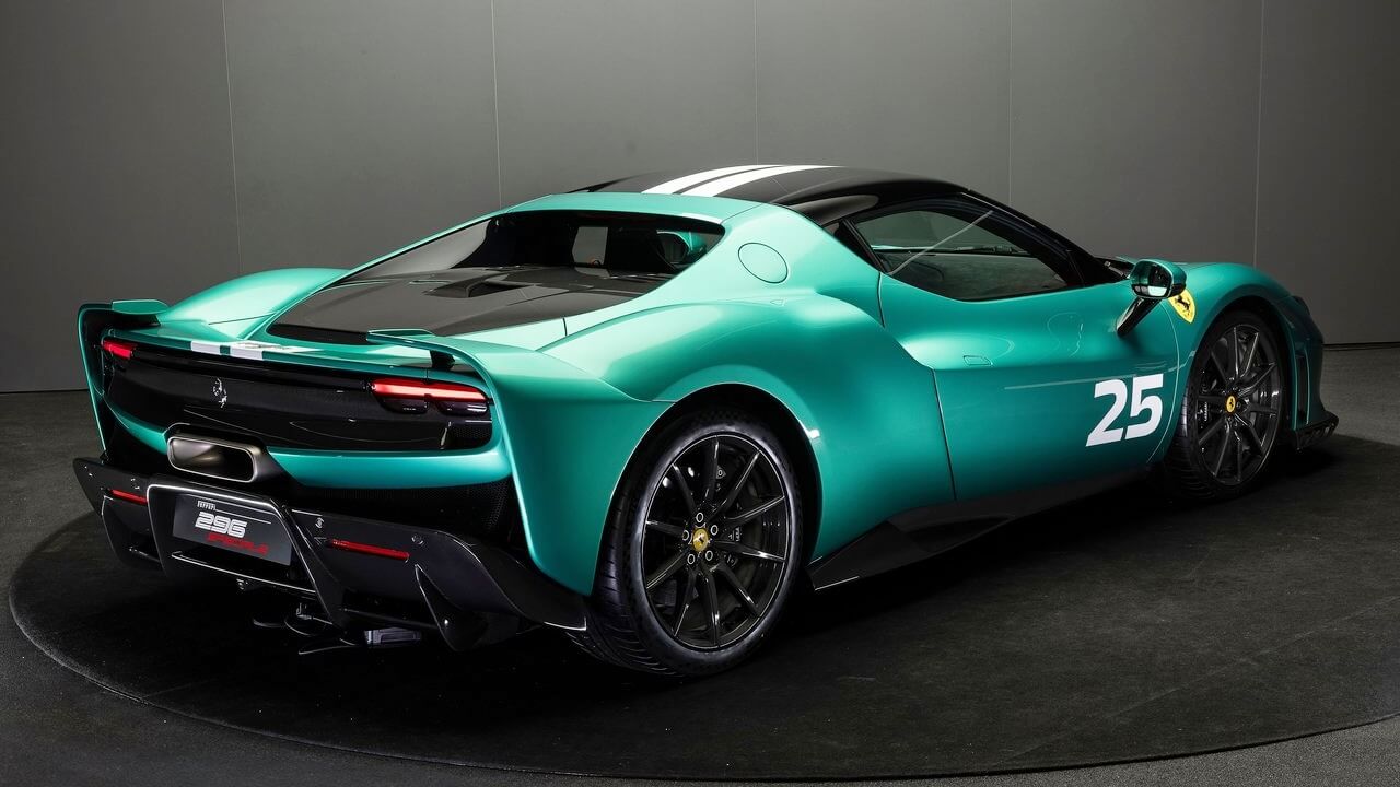 “880마력·제로백 2.8초”…페라리, 새로운 스페셜 시리즈 ‘296 스페치알레’ 국내 출시