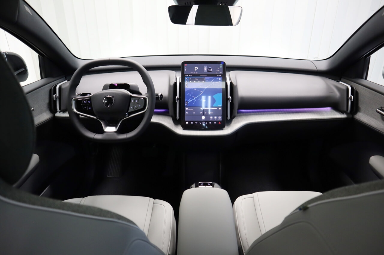 “독일보다 3800만원이나 싸다고?”…볼보, 전기 크로스컨트리 ‘EX30CC’ 국내 출시